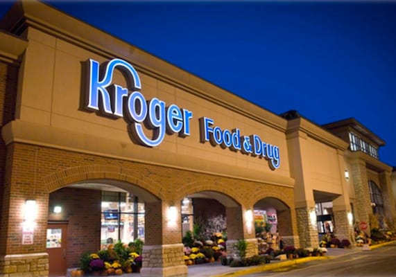 Kroger pharmacy VP honored with award