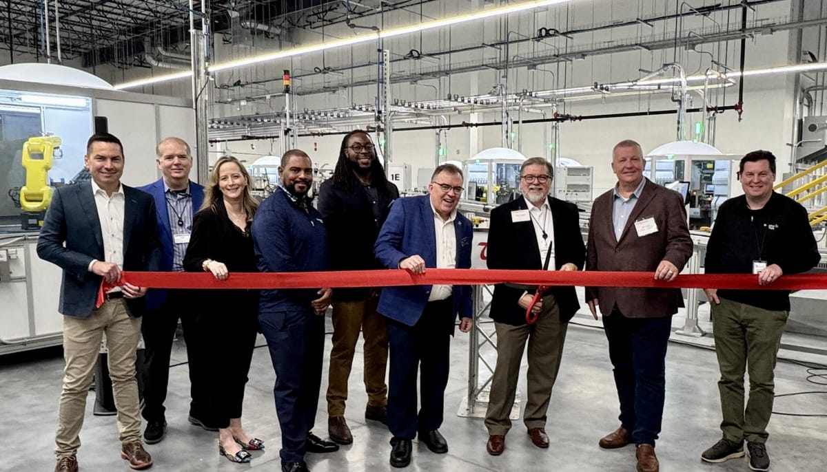 Walgreens' new Rx micro-fulfillment center in Brooklyn Park, Minnesota ...